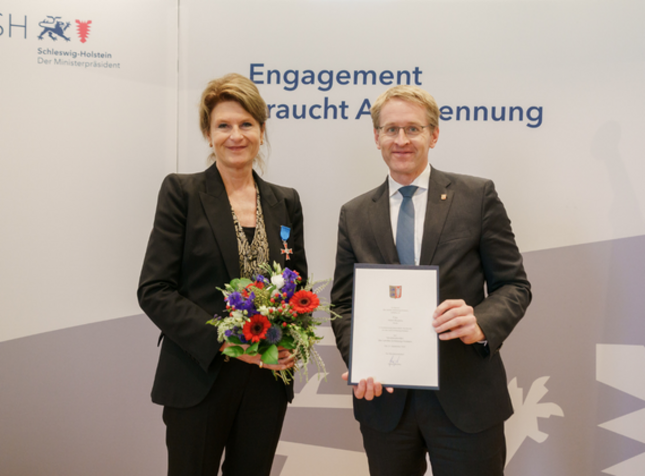 BDZV | Verlegerin Inken Boyens mit Verdienstorden des Landes Schleswig ...